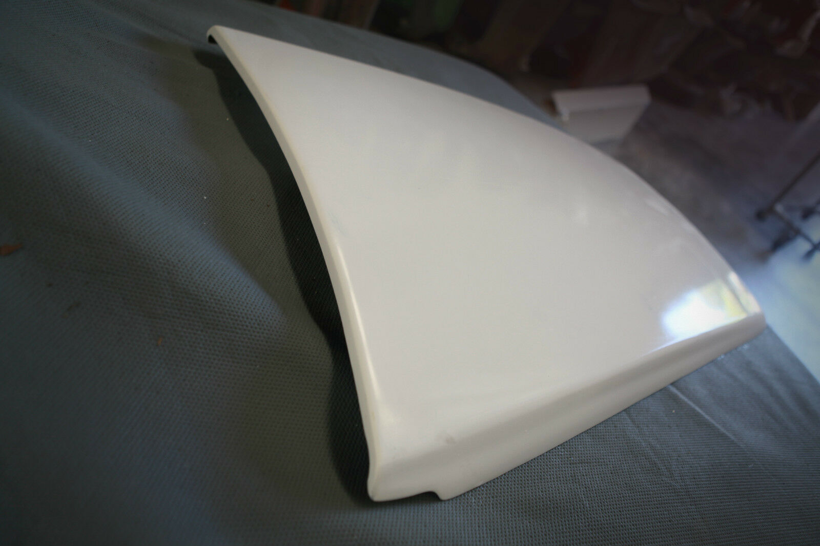 H-Style Bonnet Scoop For VY/VZ Commodore/S/SS/SV6/SVZ/Calais/Berlina ...