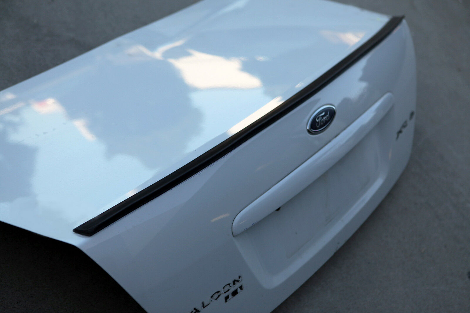 SPOILER BOBTAIL LIP FOR FORD FALCON BA BF REAR BOOT LID XR6/XR8 4 DOOR ...