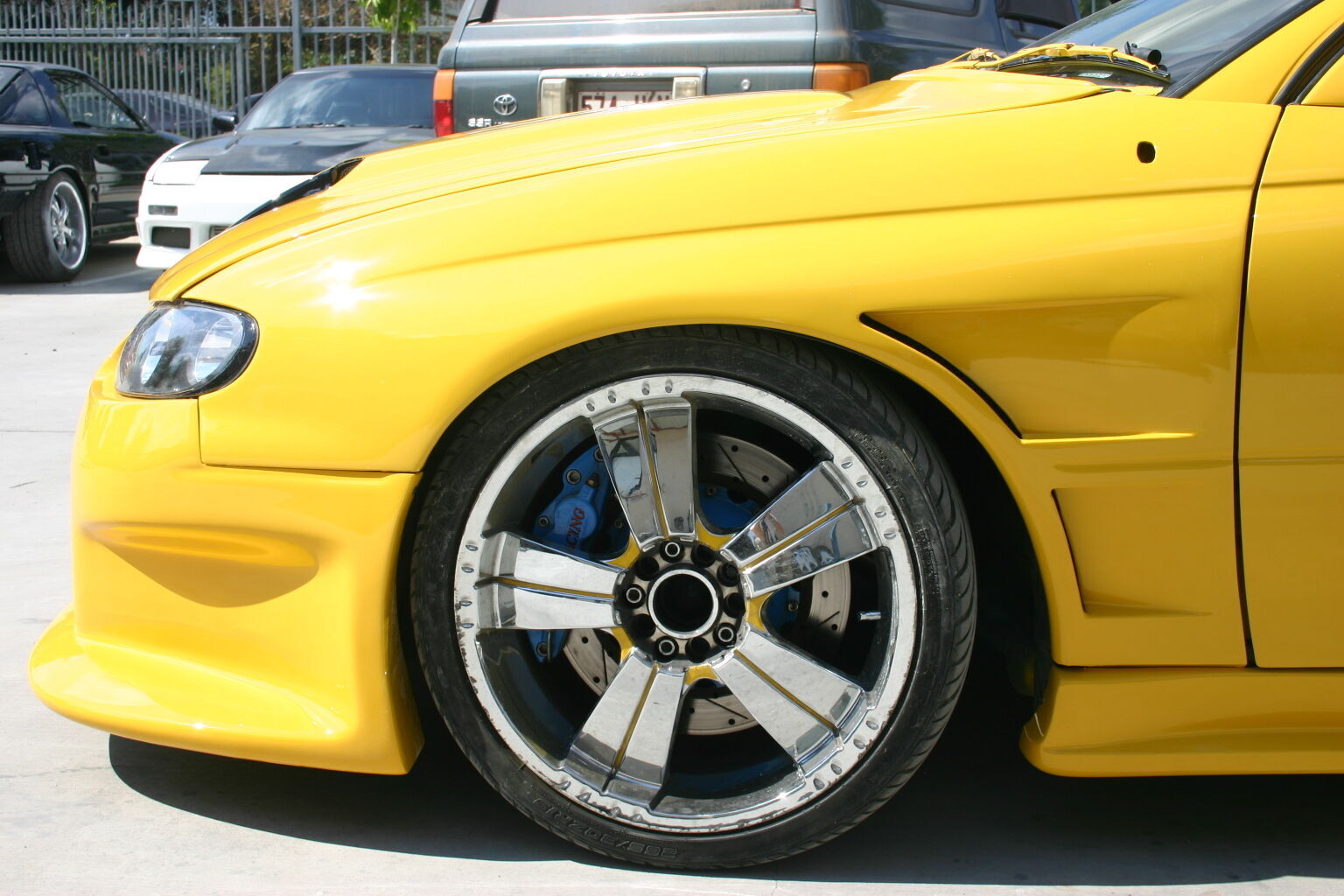 NEW VENTED FRONT GUARDS FENDERS FOR VT/VU/VX COMMODORE SEDAN UTE WAGON