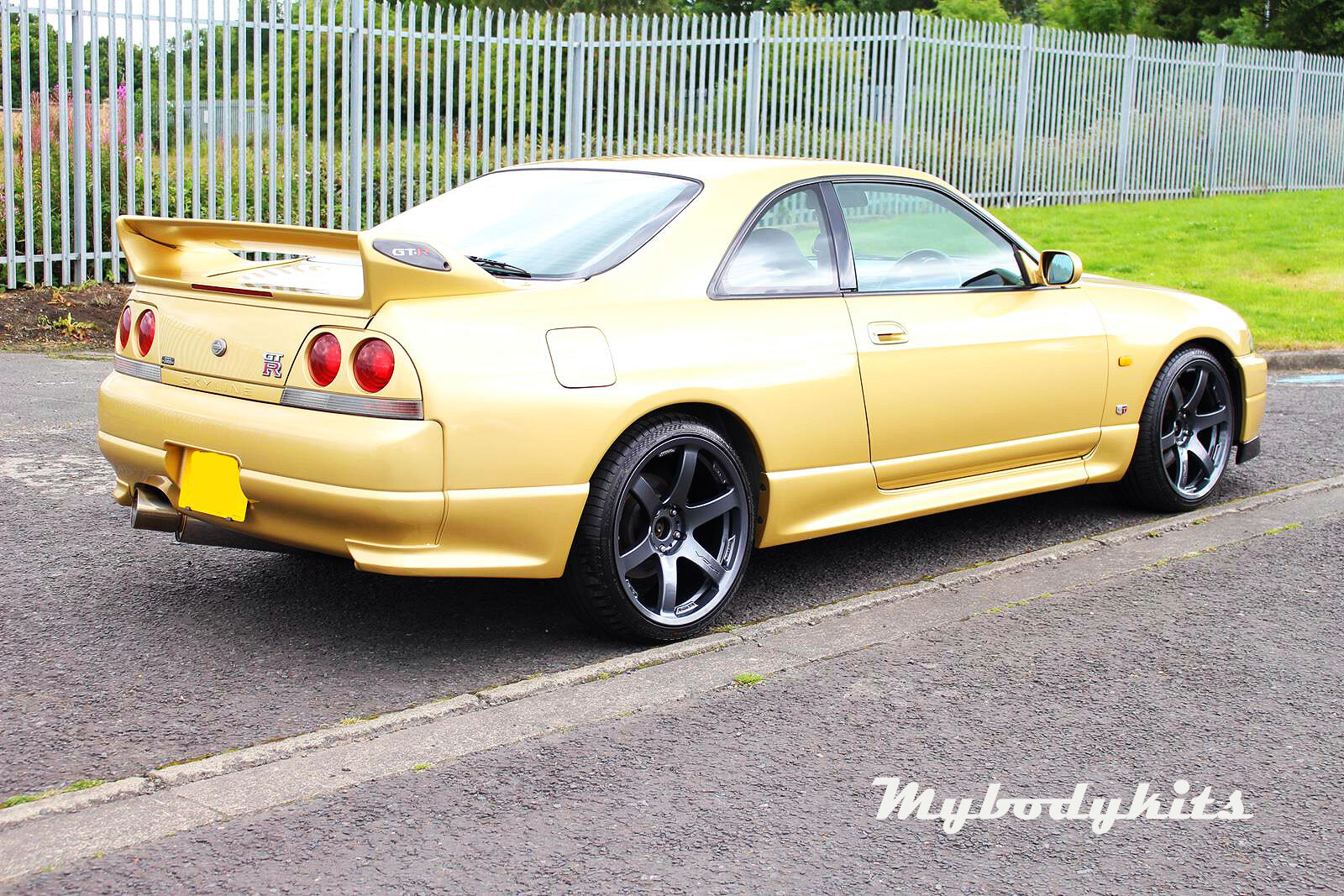TOP SECRET STYLE REAR PODS SUIT NISSAN R33 SKYLINE GTR 2 DOOR COUPE