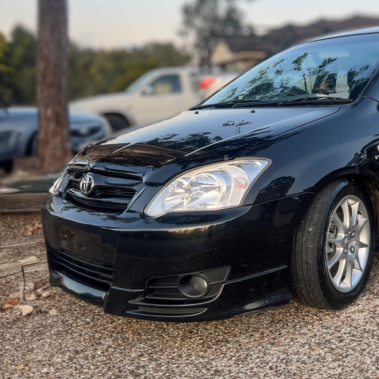 HIC BONNET PROTECTOR- TOYOTA COROLLA HATCHBACK 2004-2006 ZZE