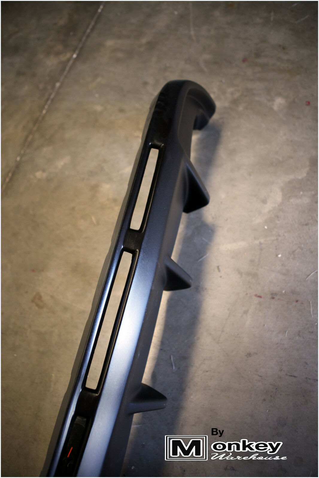 FORD FG FALCON XR6/XR8 REAR BUMPER DIFFUSER WITH "DUAL" EXHAUST OUTLET